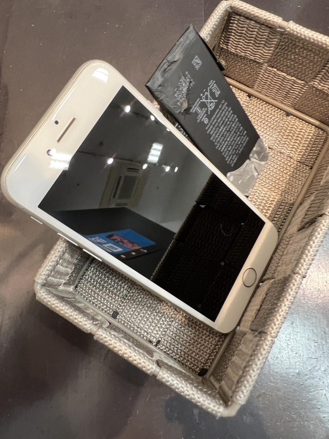 ★iPhone8のバッテリー交換でしたら即日で修理可能です！！ | iPhone修理・iPad修理 スマートクール イオンモール明和店